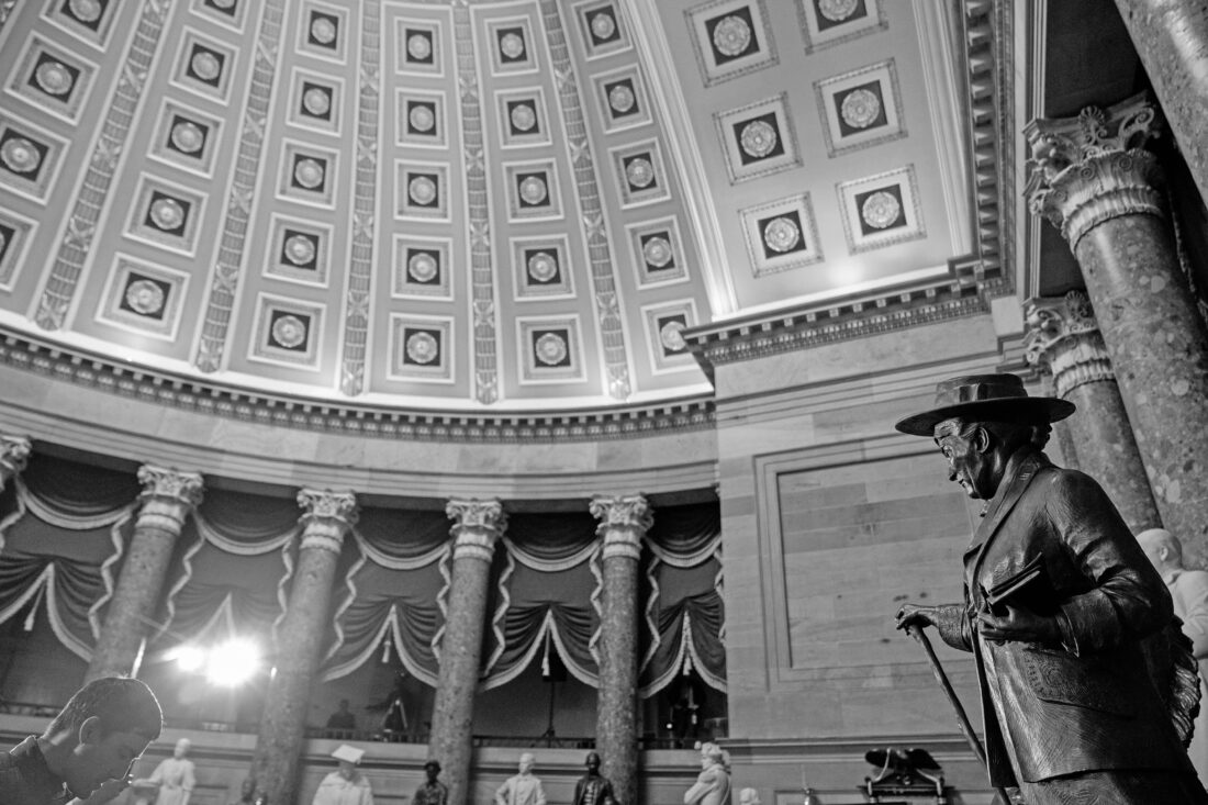 Bronze statue of American author Willa Cather unveiled in US Capitol ...